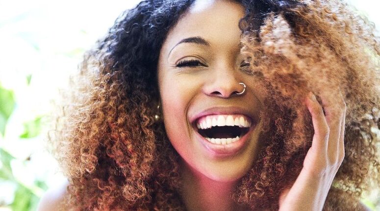 The dip dye technique in curly hair - [EN] Jean Louis David