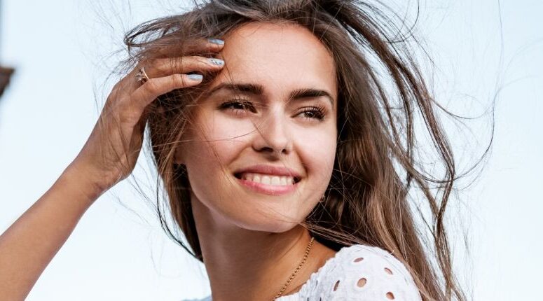 Help! My hair always looks tangled - [EN] Jean Louis David