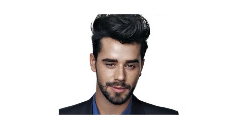 Quick, a 2D hair cut for my man!