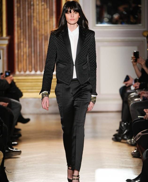 Why your fringe gets greasy quickly and how to avoid it