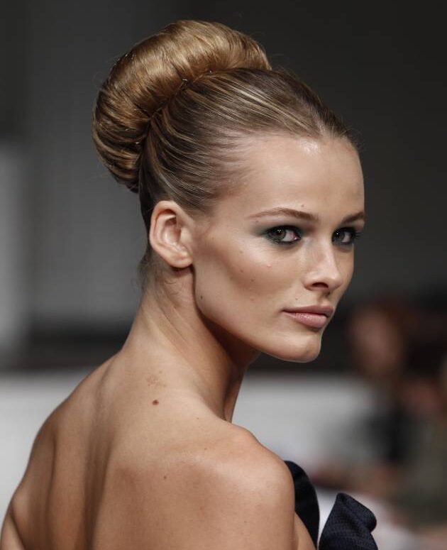 "Chic" up your chignon bun
