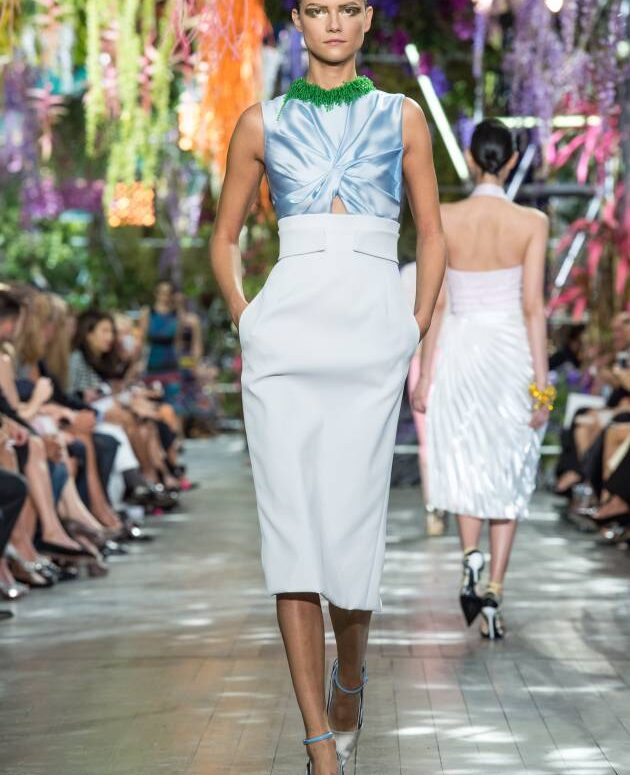 How to wear festive make-up with wet-look hair